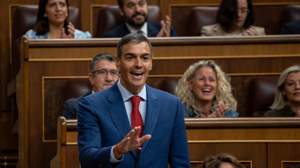 Podemos alivia al Gobierno con la aprobación 'in extremis' de dos leyes ...