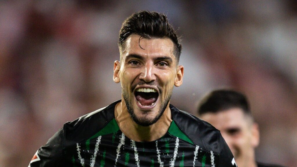 Procesan al futbolista Rafa Mir por presunta agresión sexual «empleando ...