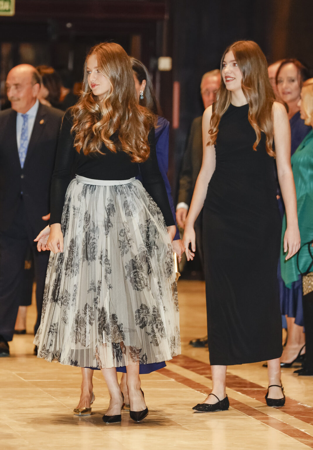 La infanta Sofía sorprende con un mono con hombros 'al aire': su salto de madurez en Oviedo