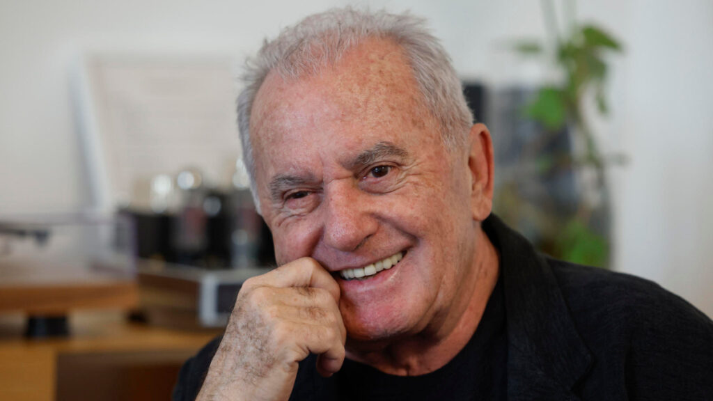 Víctor Manuel: «La gente que puede votar indistintamente a Sumar o Vox ...