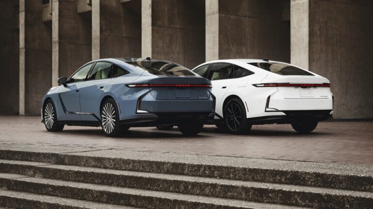 Lexus reivindica el espacio de las berlinas con la octava generación de ...