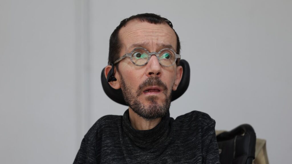 Pablo Echenique se sentará en el banquillo por un tuit de abusos en la ...