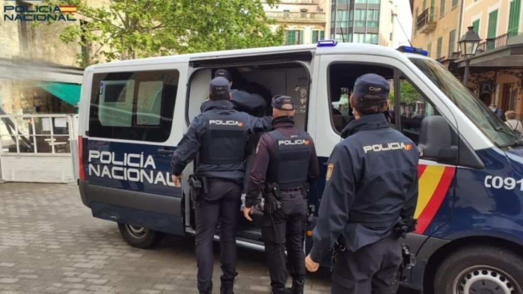 Nueve detenidos tras participar en una pelea de bandas con machetes en ...