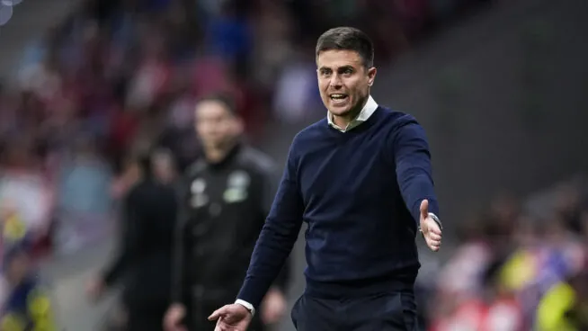 Osasuna destituye al italiano Alessio Lisci como su entrenador